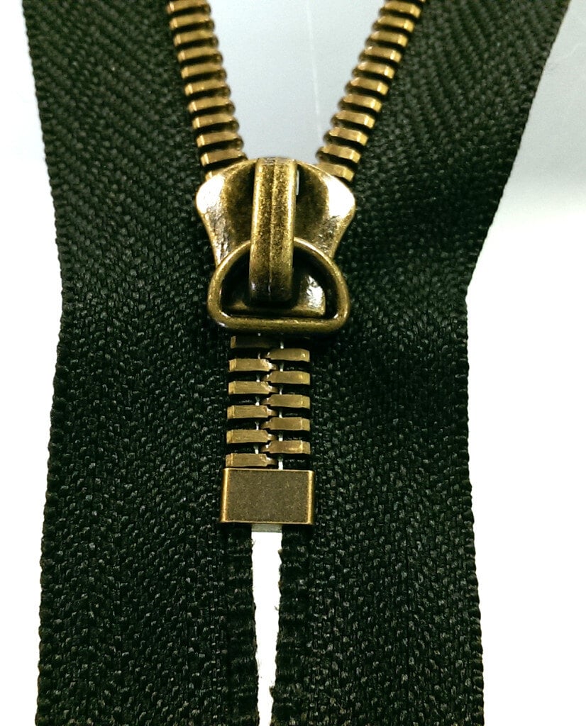 Separating Bottom Vs Closed Bottom Zippers [VIDEO]
